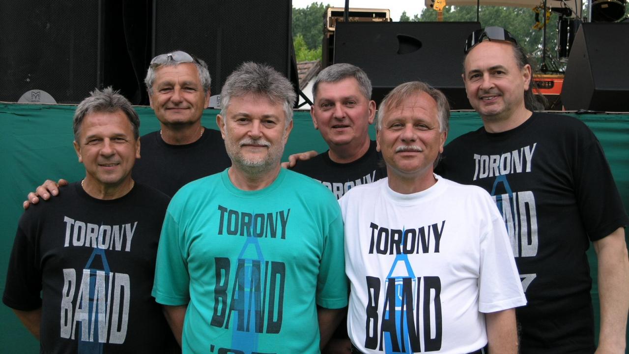 Torony Band utcabál Békéscsabán, a Szent István téren
