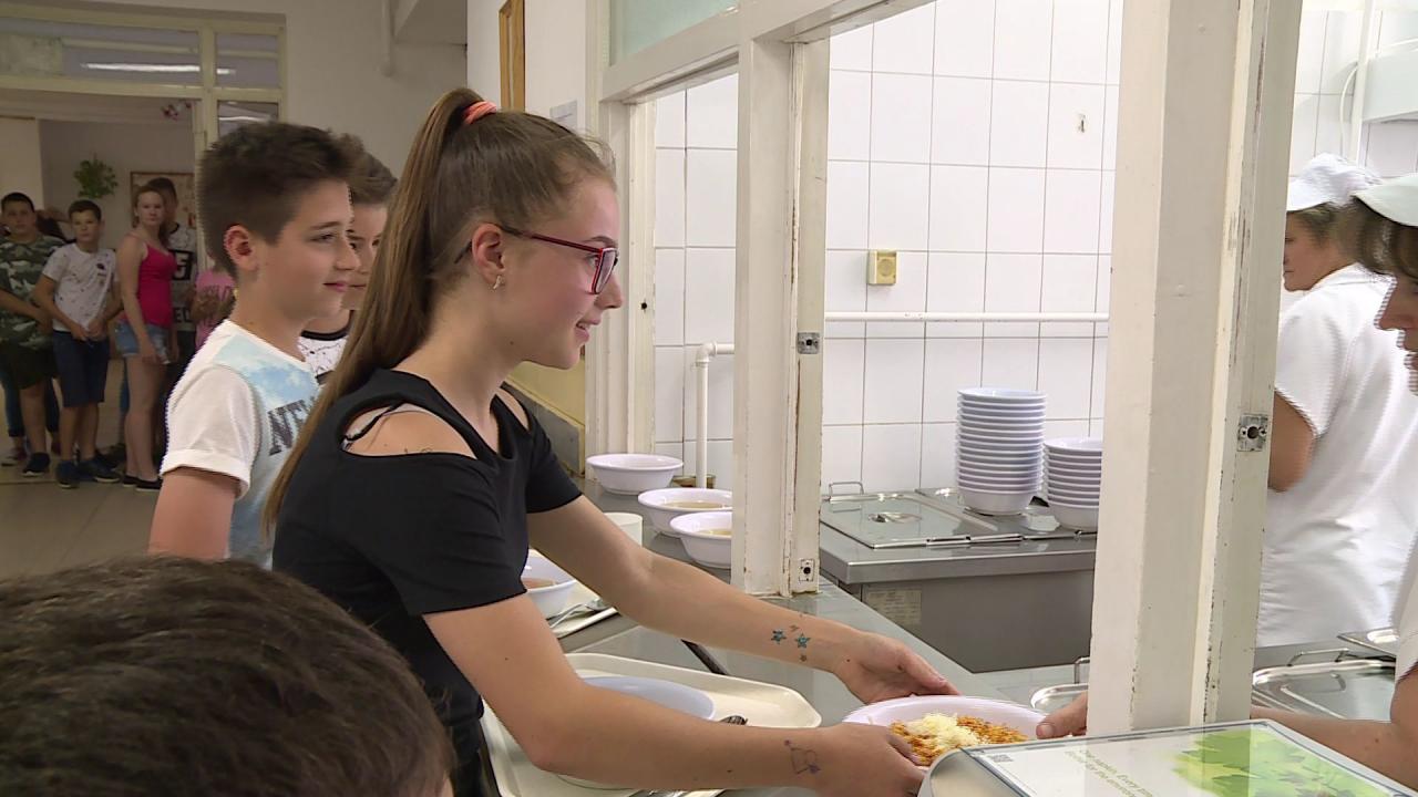 Naponta 10 szülő kóstolhatja meg a Pannon Menza által készített ebédet