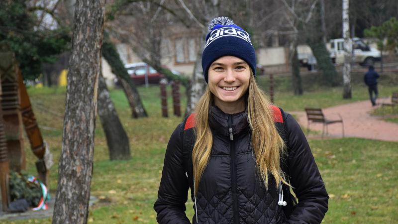 Novák Natália egy hazarepüléssel lepte meg karácsonyra a szüleit